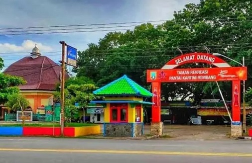 Pantai Kartini Rembang, Ada Peninggalan Jangkar Dampo Awang - Awall.id